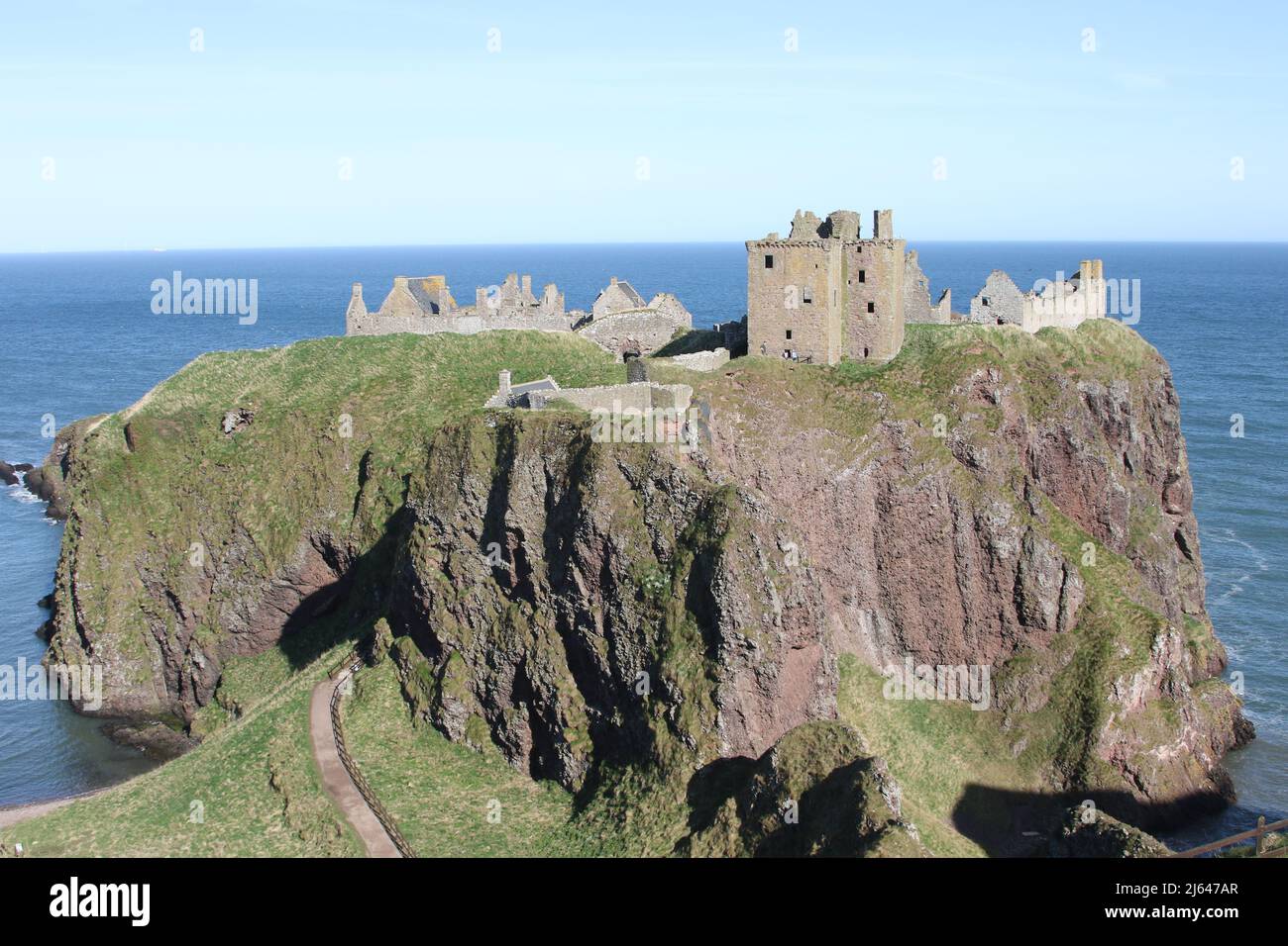 Ruined 13th to 15th century castle hi-res stock photography and images ...