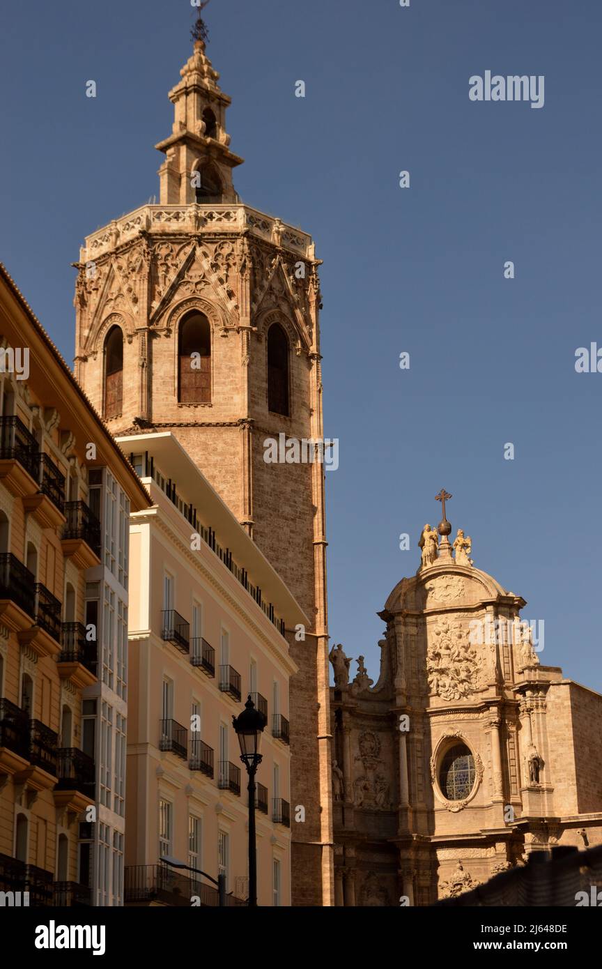 Queens Square, valencia Stock Photo - Alamy