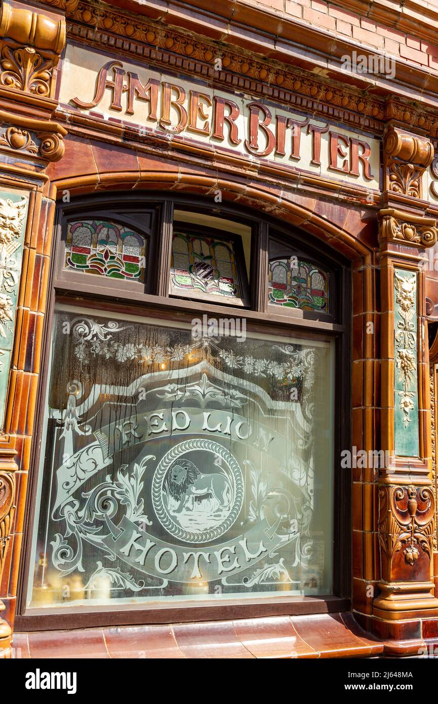 Tiled British Pub Frontage Stock Photo - Alamy