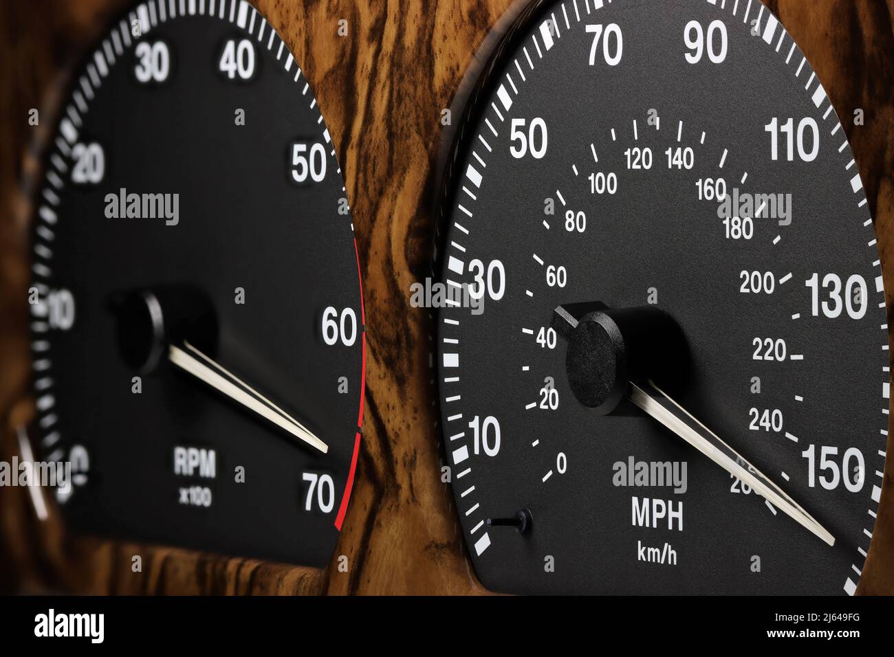 speedometer in car dashboard at full speed Stock Photo - Alamy