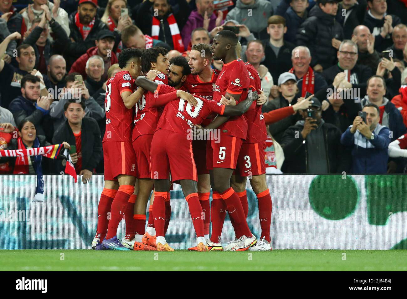2022 liverpool celebrate goal hi-res stock photography and images - Alamy