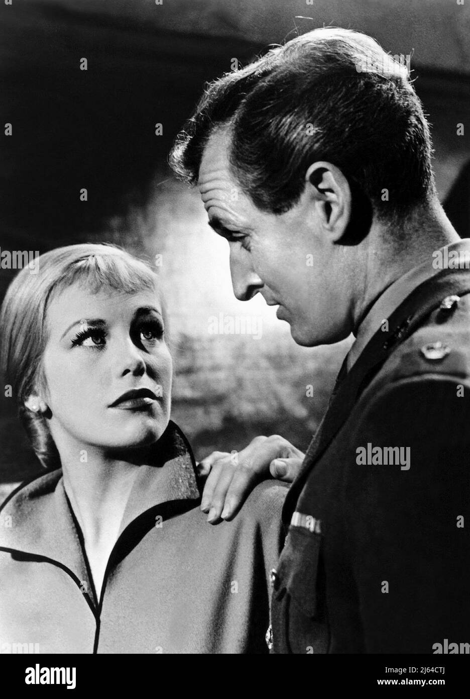 HILDEGARD KNEF, GEOFFREY TOONE, THE MAN BETWEEN, 1953 Stock Photo - Alamy