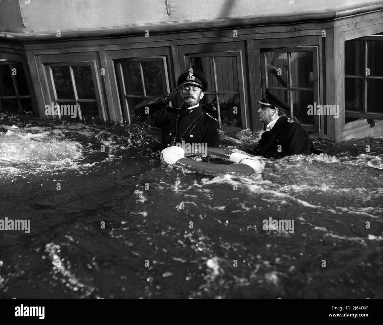 ALEC GUINNESS, HAROLD YOUNG, KIND HEARTS AND CORONETS, 1949 Stock Photo ...