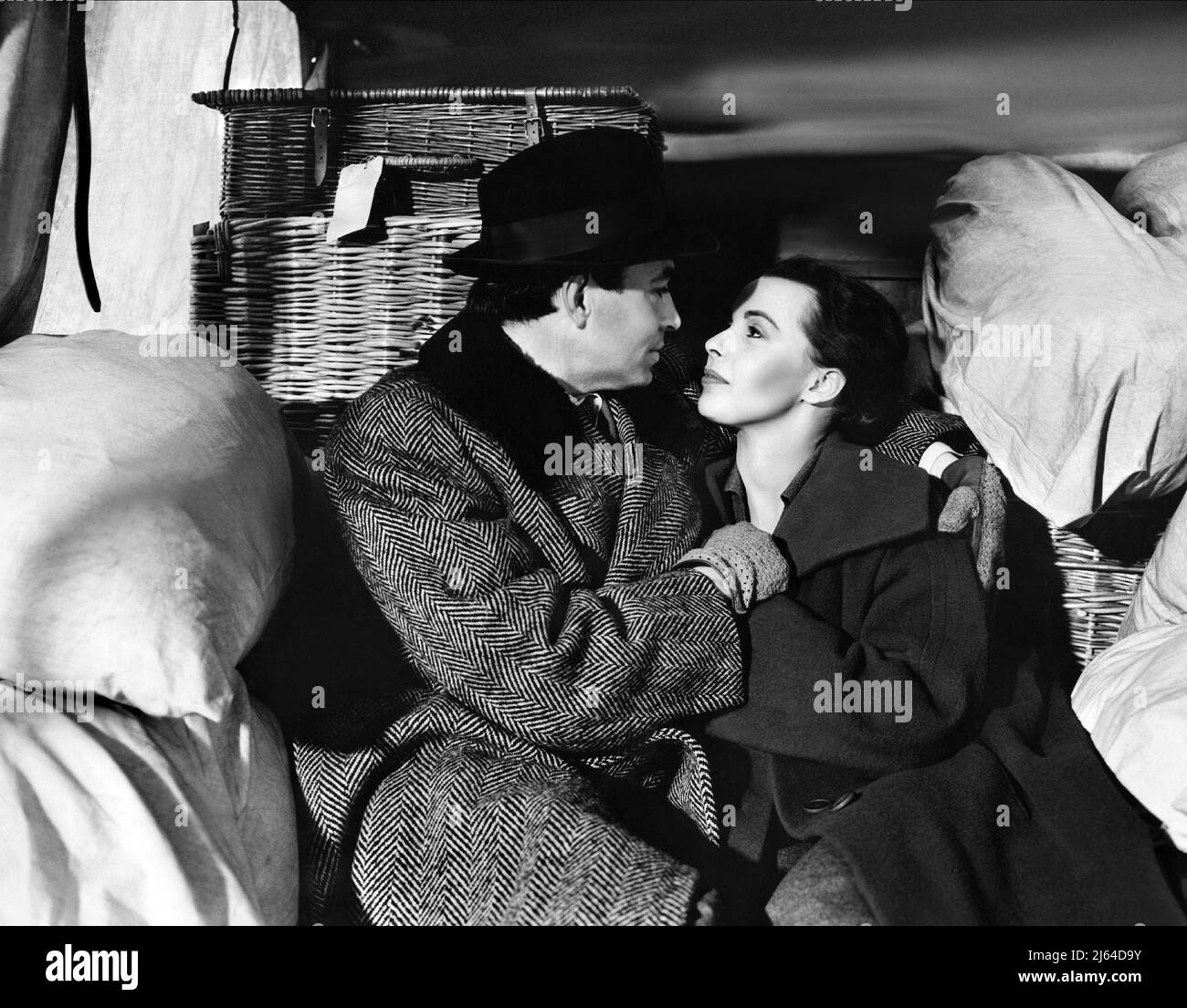 MASON,BLOOM, THE MAN BETWEEN, 1953 Stock Photo - Alamy