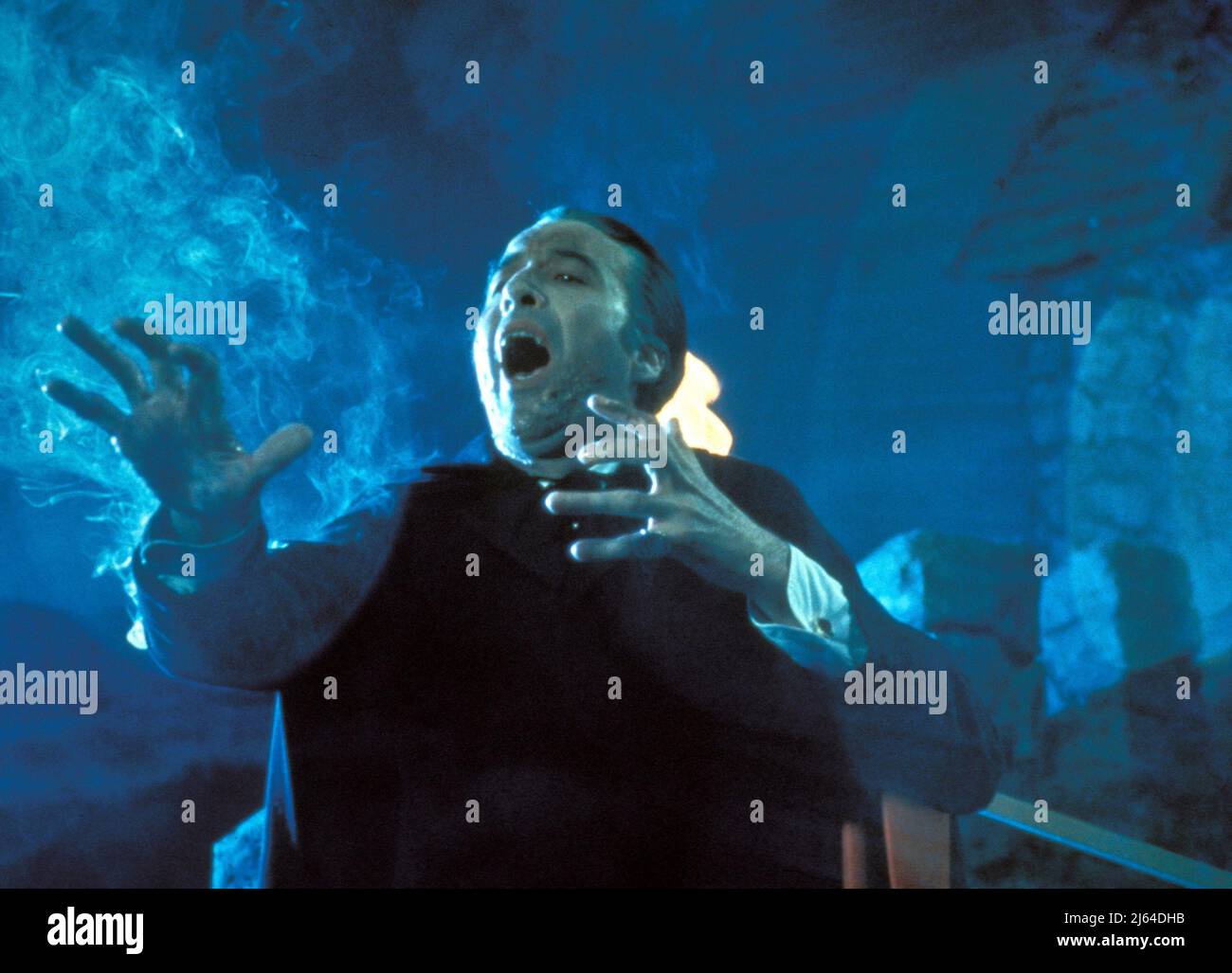 CHRISTOPHER LEE, SCARS OF DRACULA, 1970 Stock Photo - Alamy