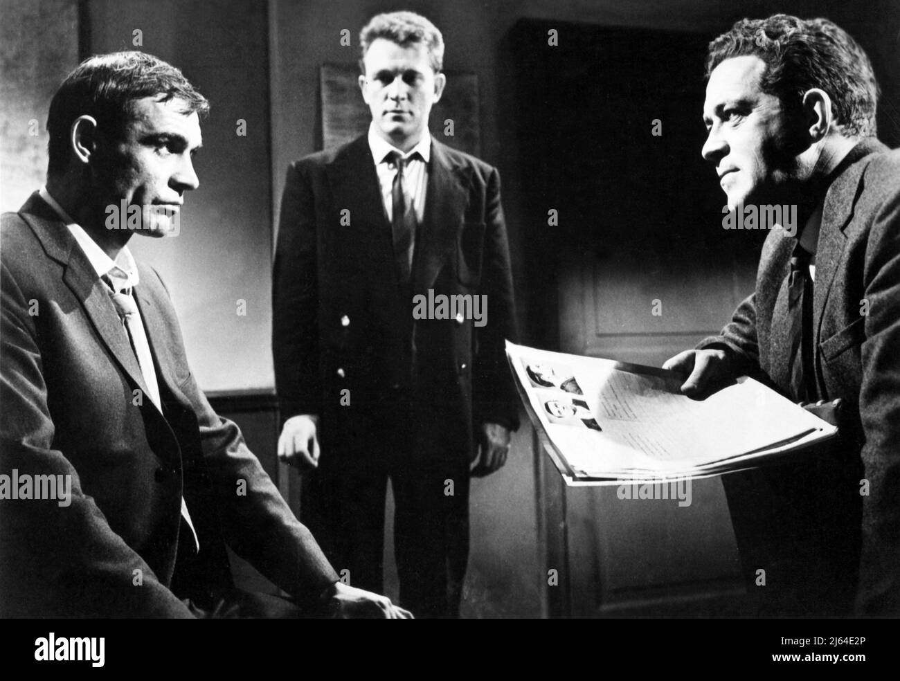 SEAN CONNERY, JOHN GREGSON, THE FRIGHTENED CITY, 1961 Stock Photo - Alamy