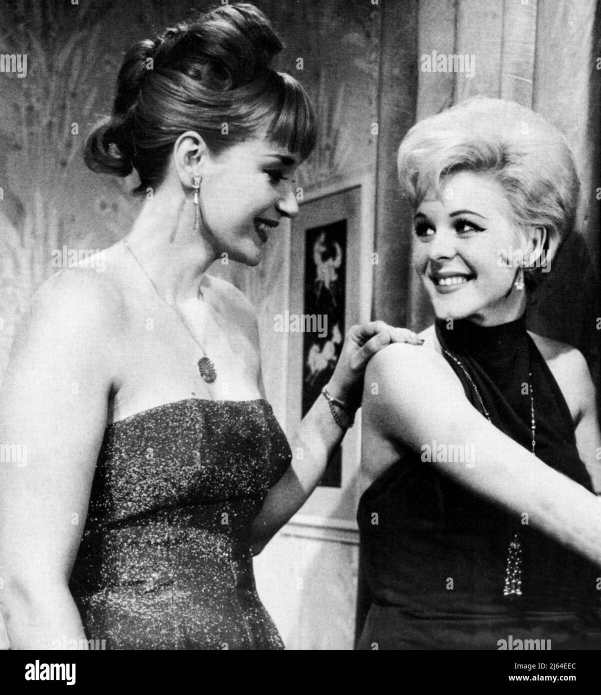 SYMS,RITCHIE, THE WORLD TEN TIMES OVER, 1963 Stock Photo - Alamy