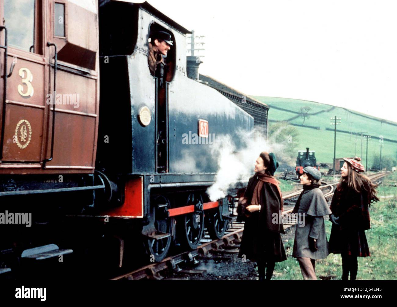 JENNY AGUTTER, GARY WARREN, SALLY THOMSETT, THE RAILWAY CHILDREN, 1970 ...