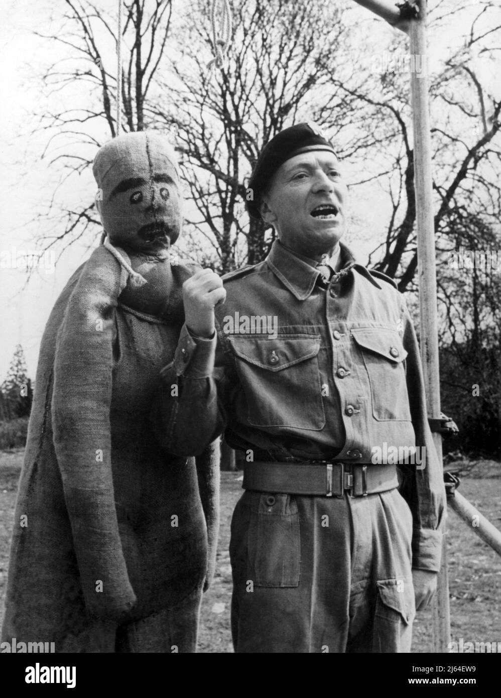 Carry on sergeant william hartnell hi-res stock photography and images ...