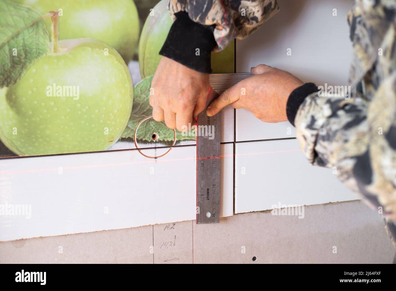 Using a ruler hi-res stock photography and images - Alamy