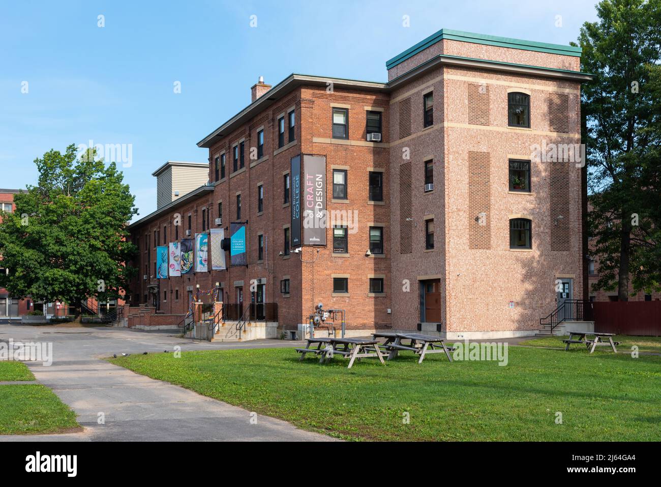 University of new brunswick campus hi-res stock photography and images ...