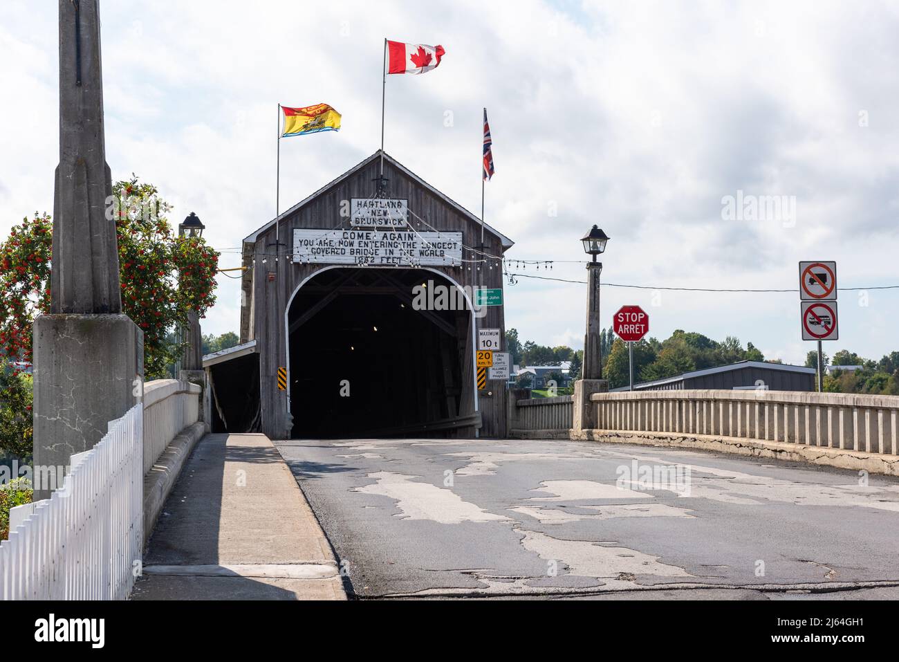 The longest covered bridge of the world at Hartland (New Brunswick ...