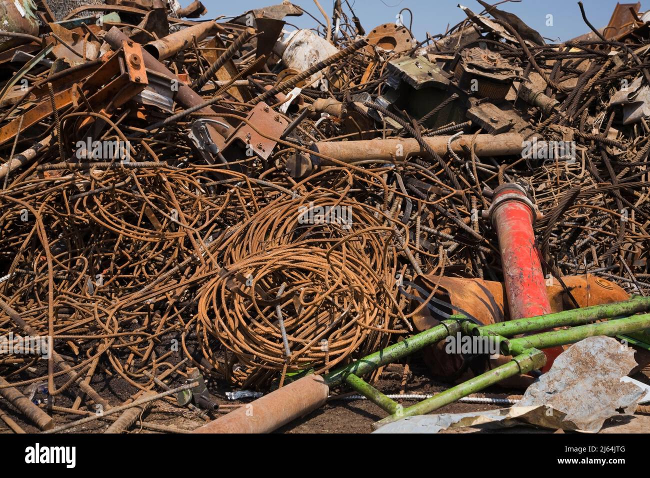 Rusted metal rods hi-res stock photography and images - Alamy