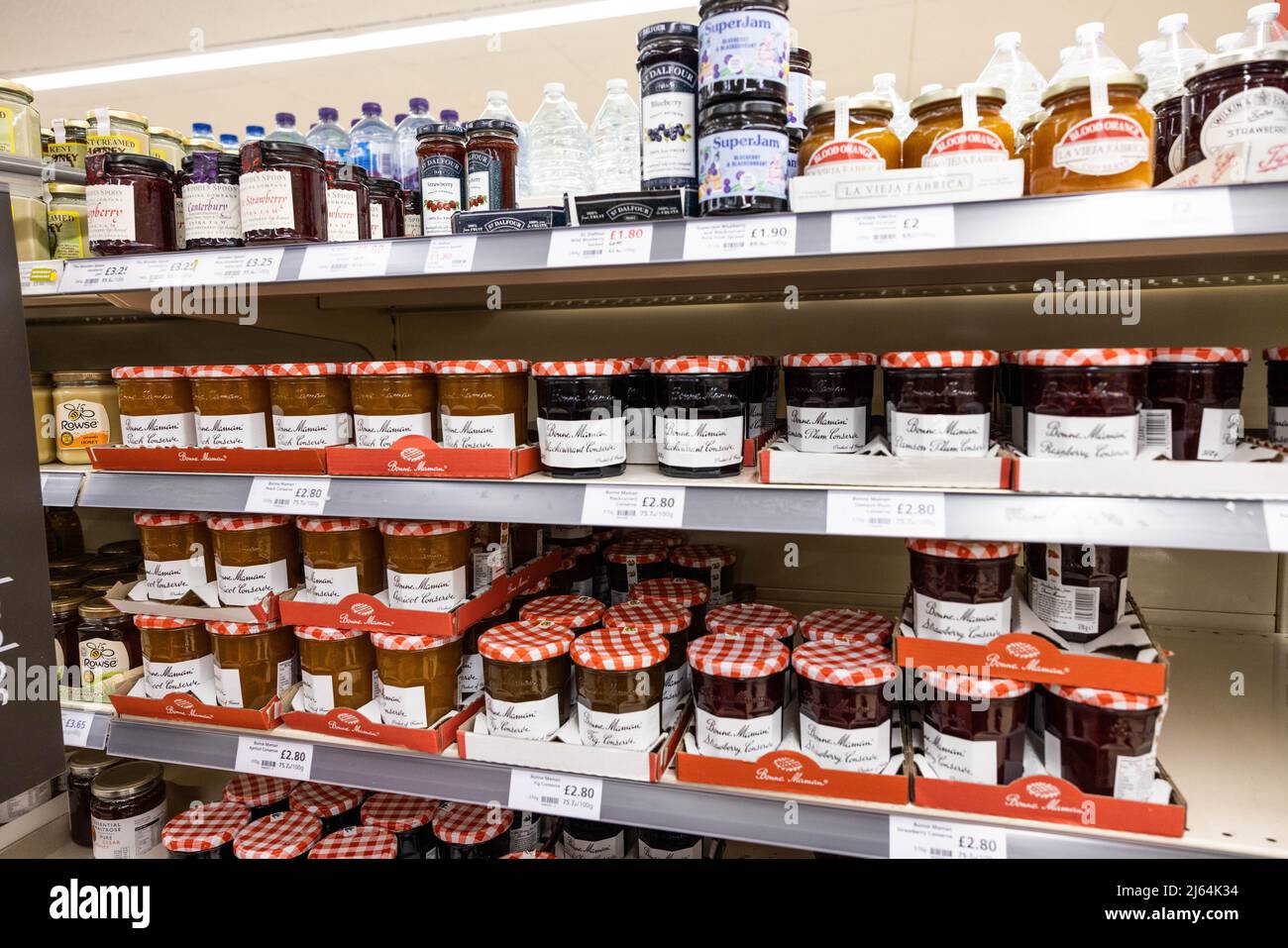 Waitrose interior hi-res stock photography and images - Alamy