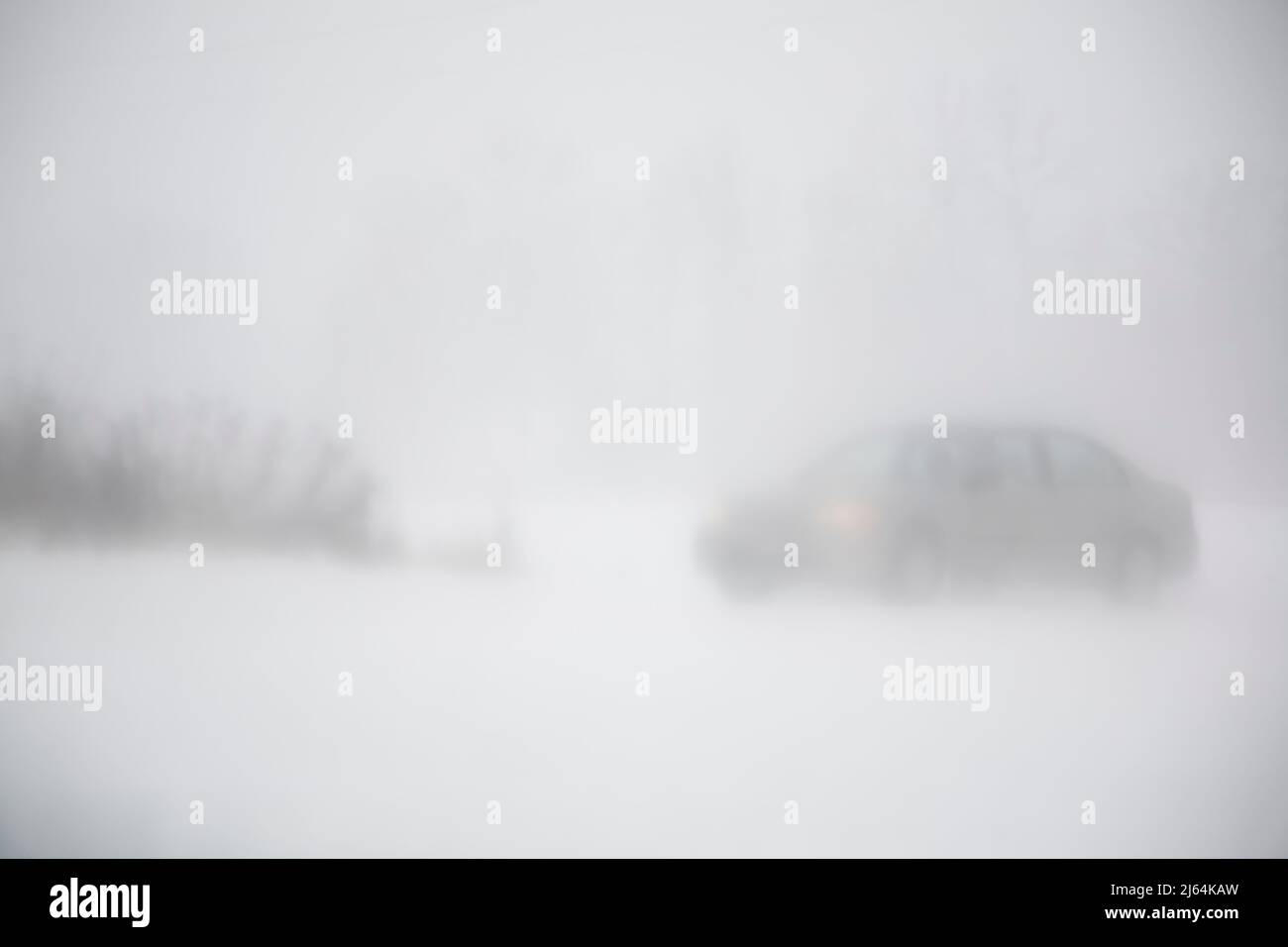 Blinding snow blizzard hi-res stock photography and images - Alamy