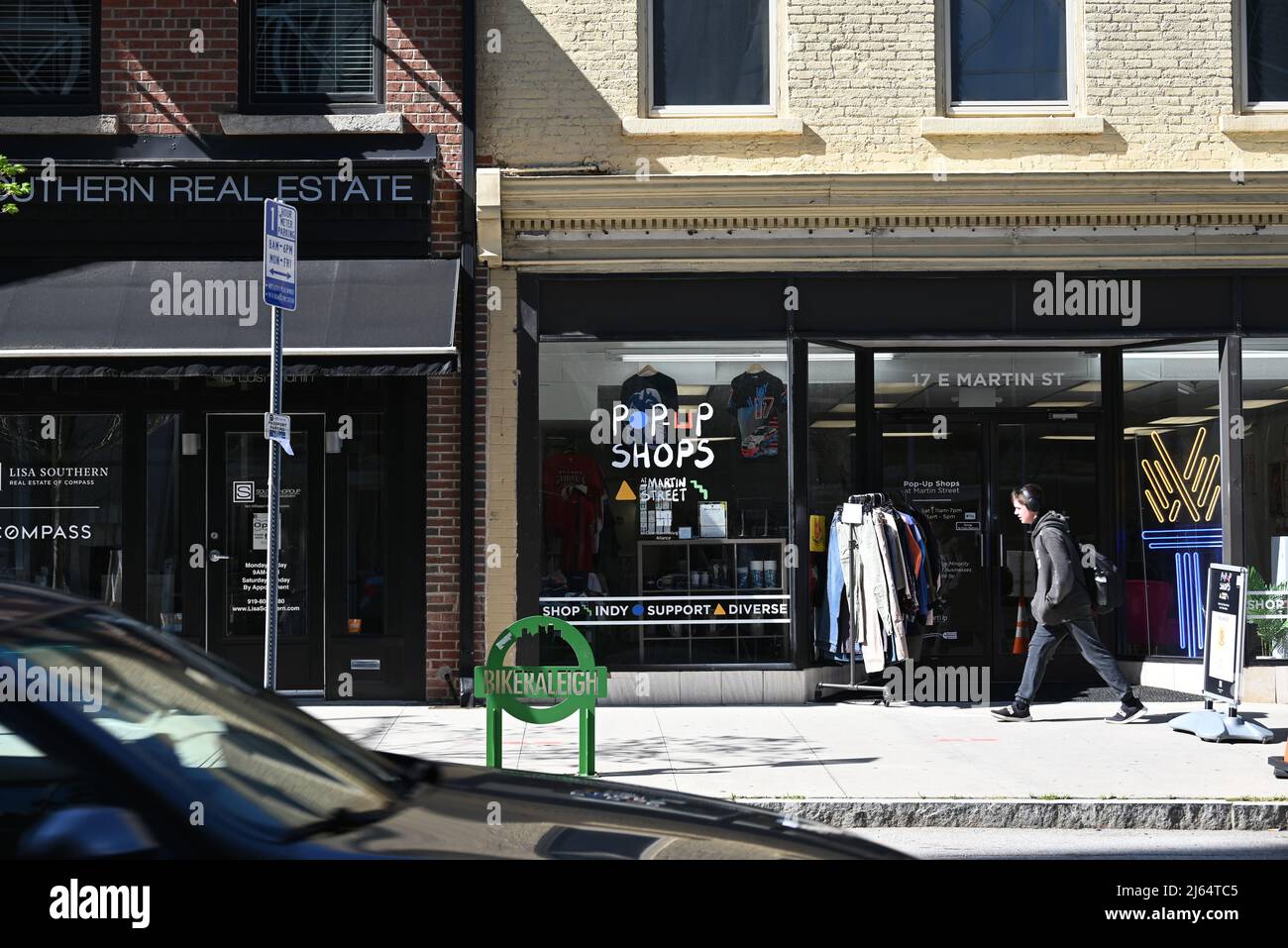 Raleigh north carolina downtown people hi-res stock photography and ...