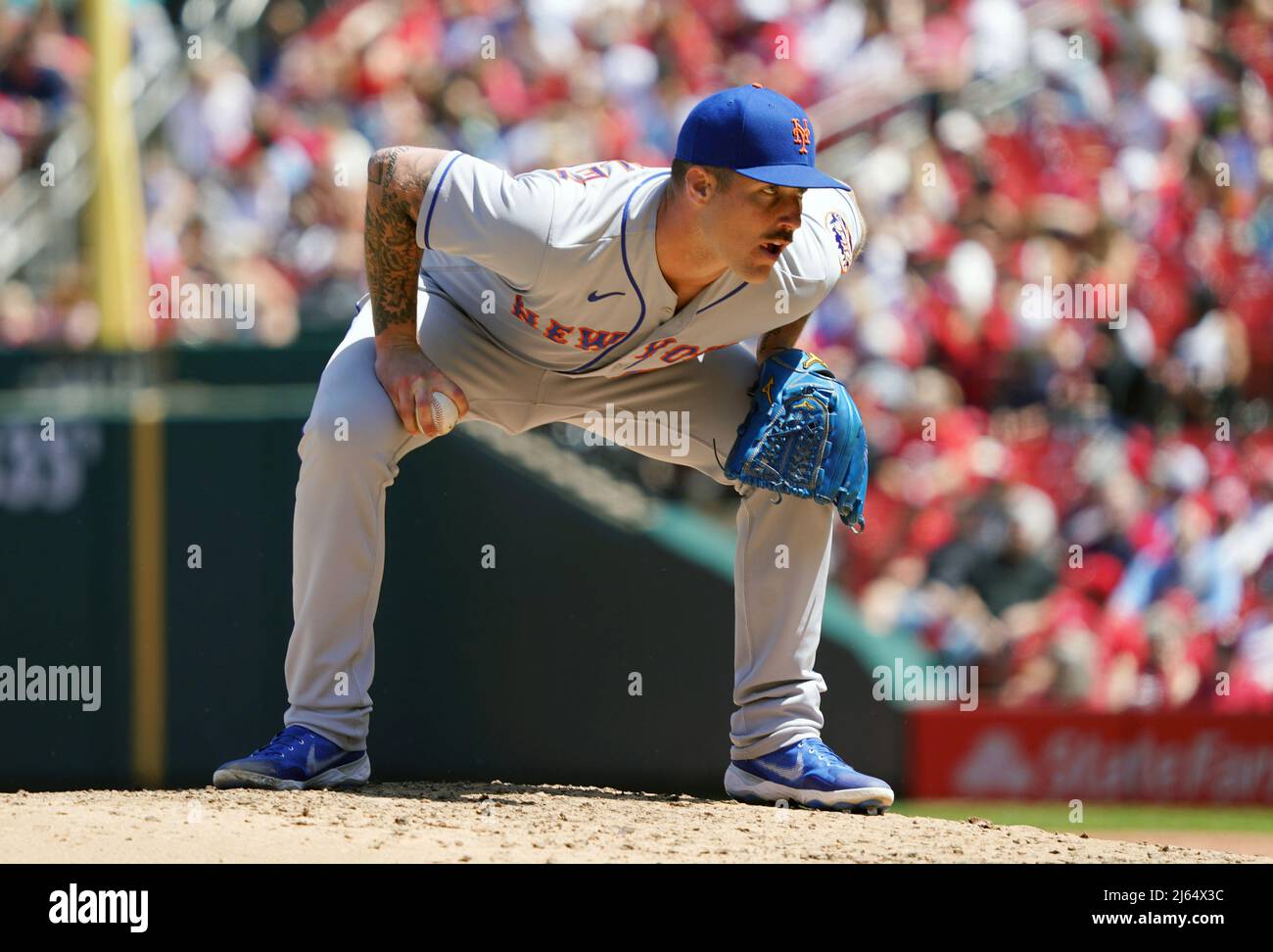 St. Louis, United States. 27th Apr, 2022. New York Mets Pitcher Sean ...