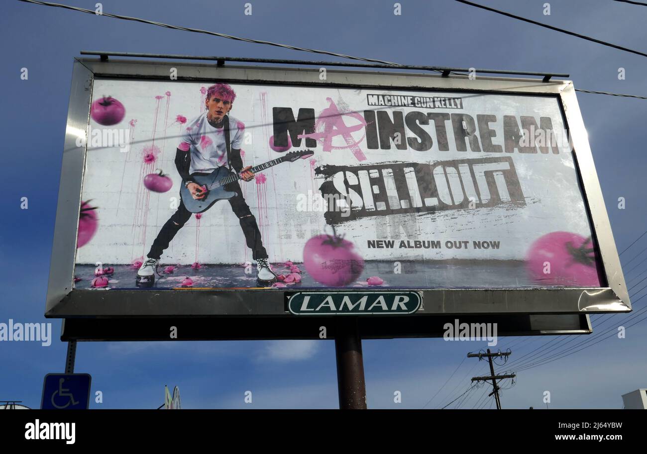 Machine gun kelly album 2022 hi-res stock photography and images - Alamy