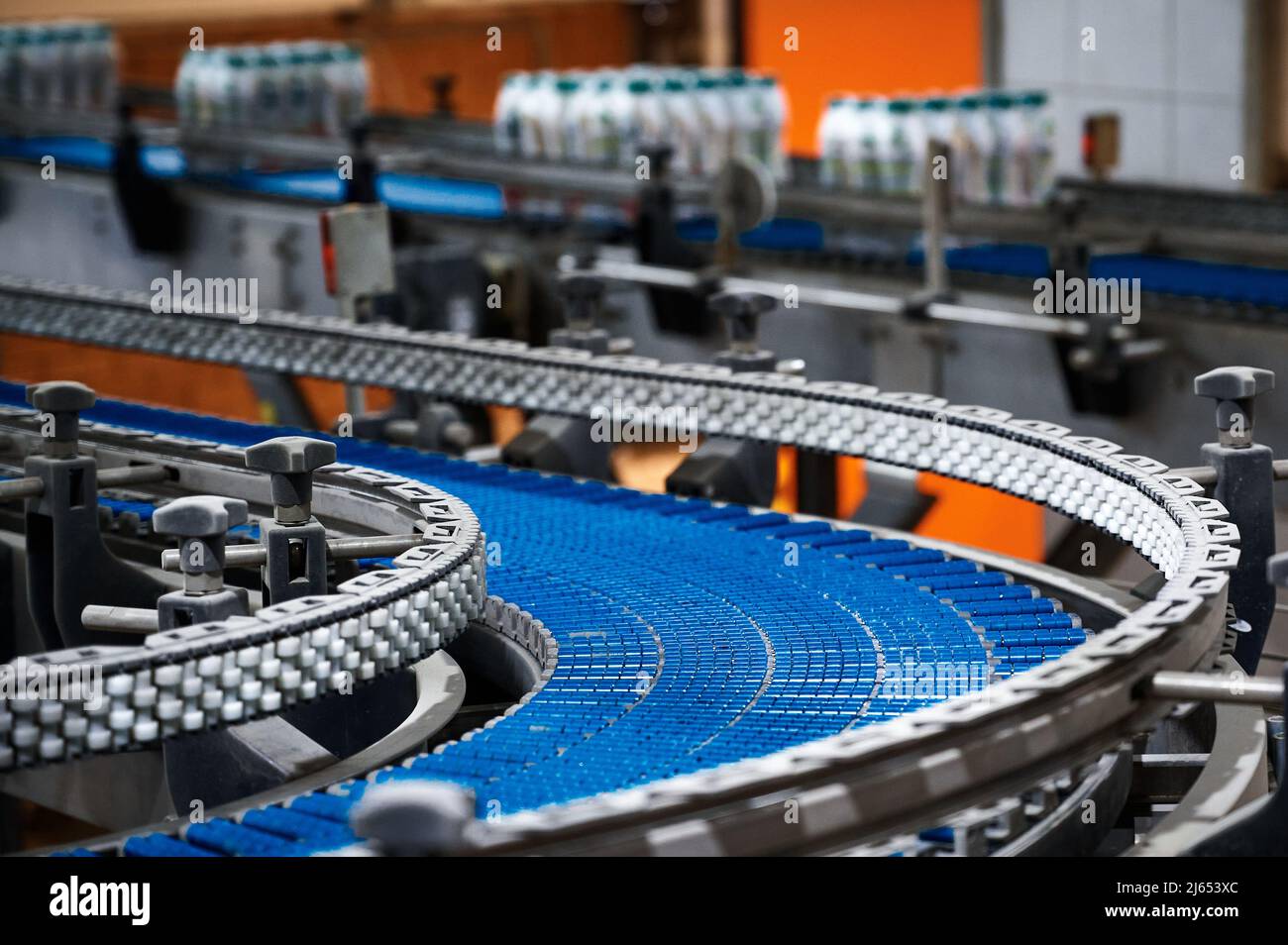 Empty conveyor belt production line hi-res stock photography and images ...