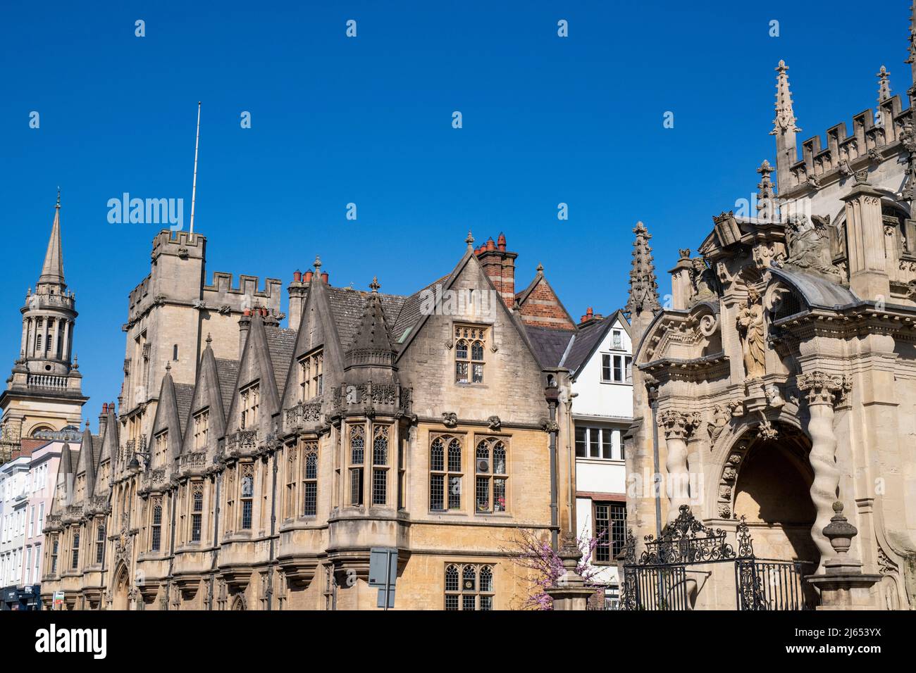 British rooftops hi-res stock photography and images - Alamy