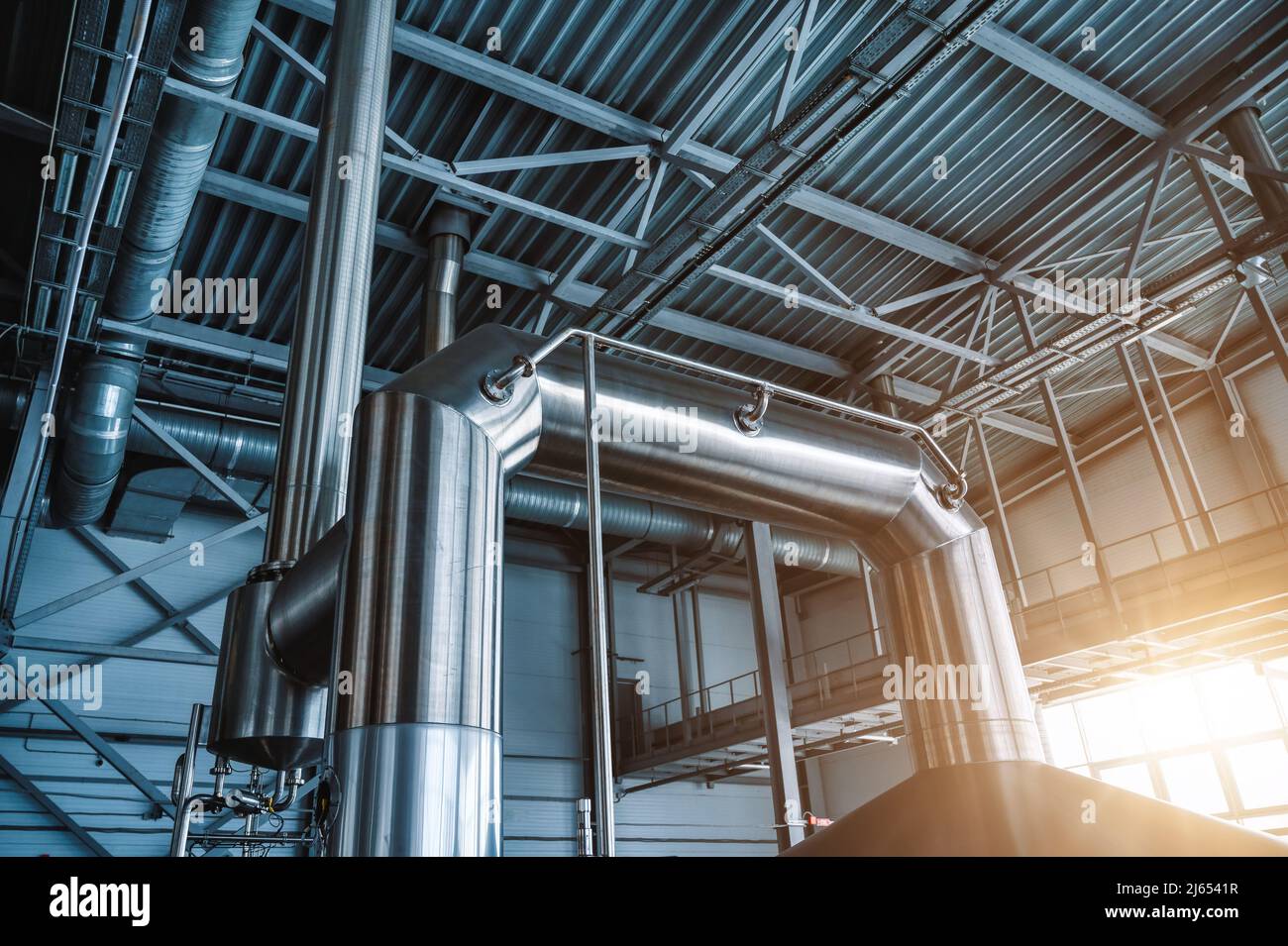 Piping chemical plant hi-res stock photography and images - Alamy