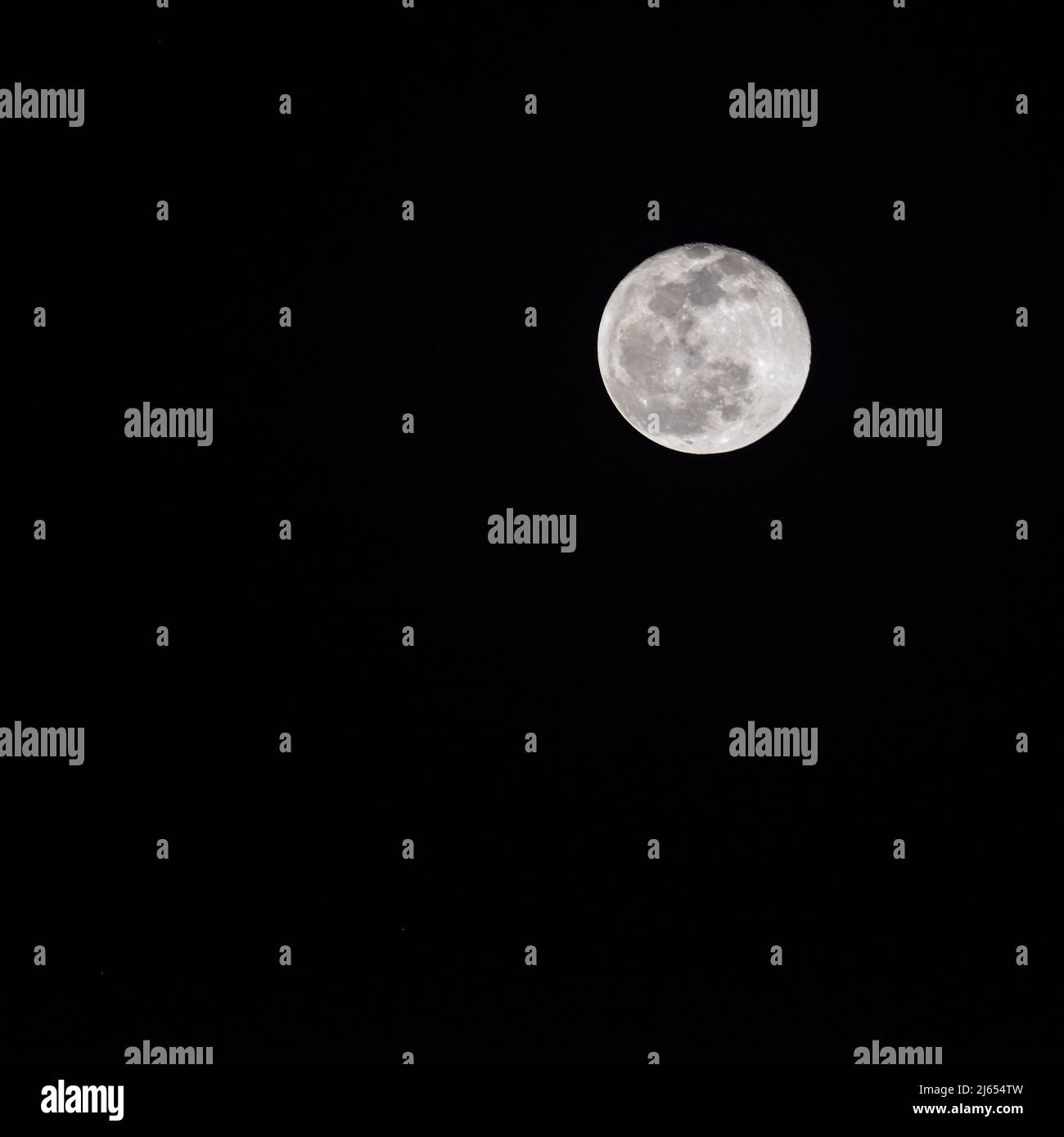 Moon Timelapse, Stock time lapse : Full moon rise in dark nature sky ...