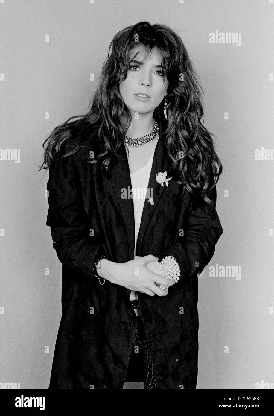 Fiona poses for portraits backstage at Solid Gold in 1984 Credit: Ron ...