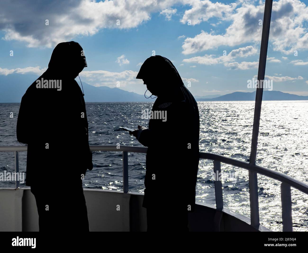 Mobile check in hi-res stock photography and images - Alamy