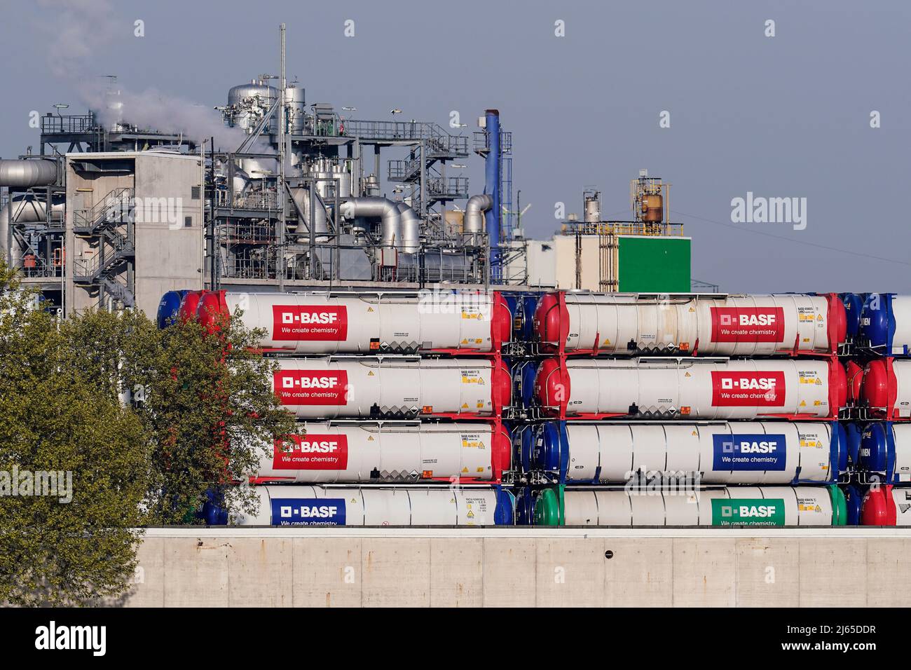 Ludwigshafen, Germany. 28th Apr, 2022. Containers labeled "BASF" stand ...