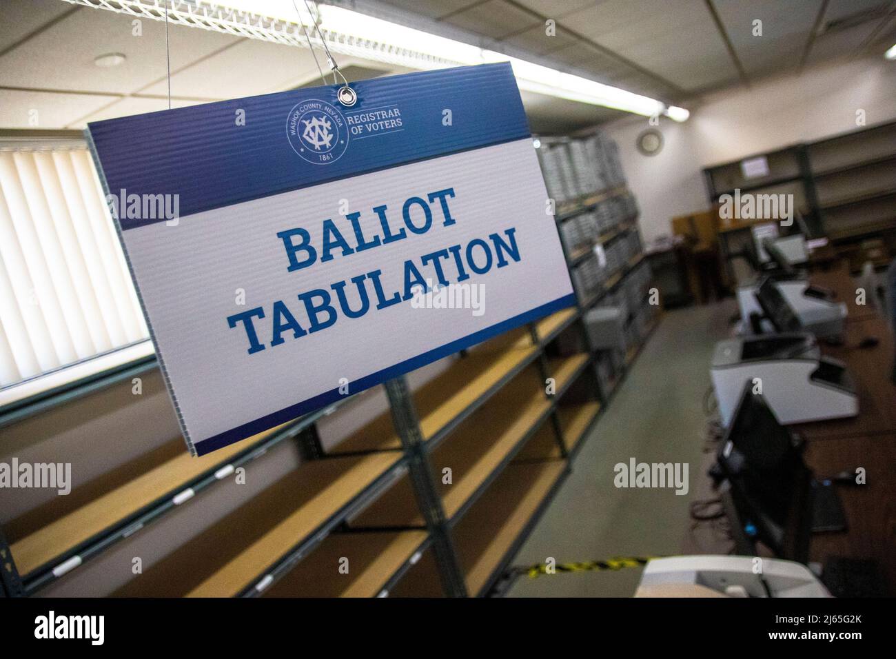 Ballot tabulators hi-res stock photography and images - Alamy