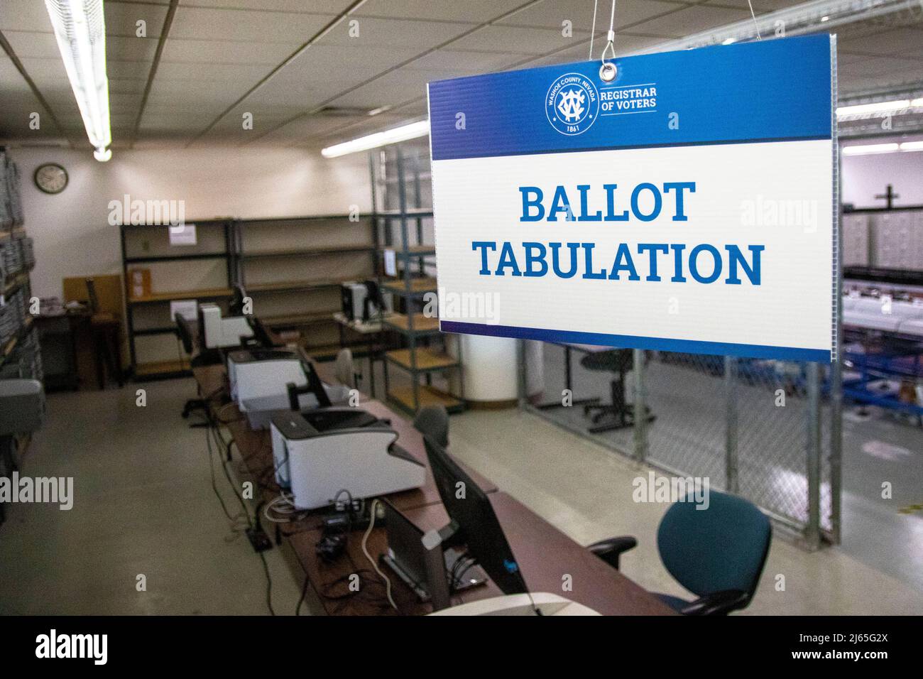Ballot tabulators hi-res stock photography and images - Alamy