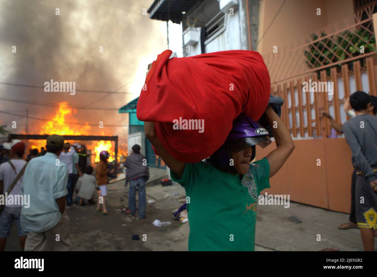 Fire accident hi-res stock photography and images - Alamy