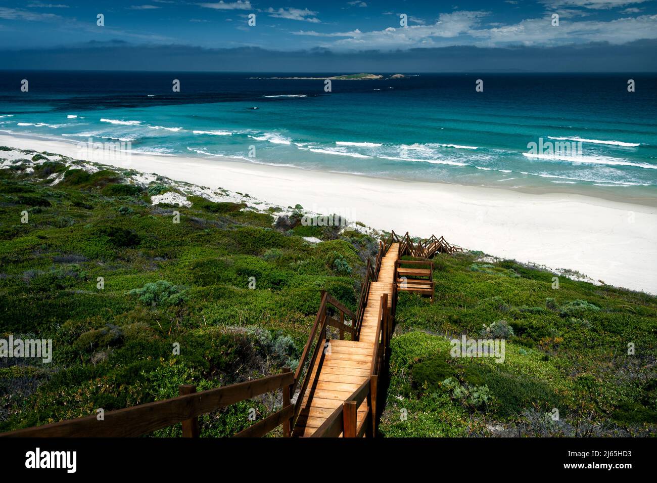 Steps down to the amazing Observatory Beach in Esperance Stock Photo ...