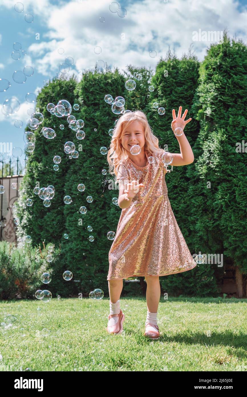 6 years girl hi-res stock photography and images - Alamy