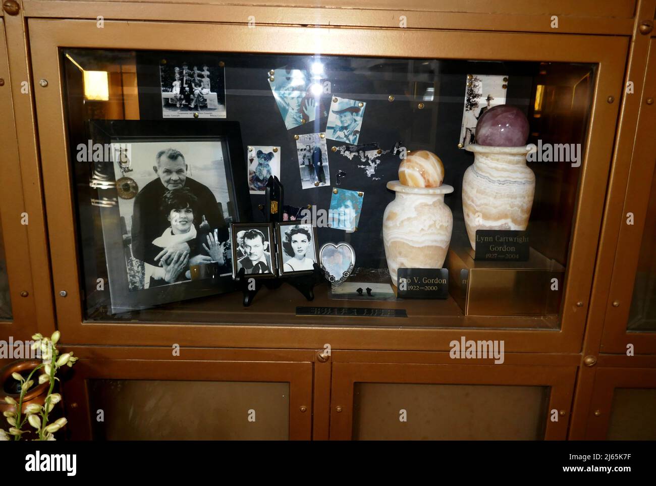 Lynn Cartwright Leo Gordon Family Wilburn Cartwright Wikipedia