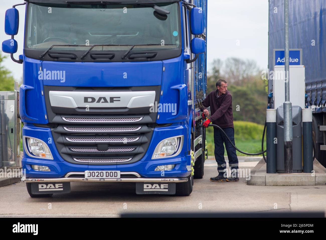 Uk fuel deliveries hi-res stock photography and images - Alamy