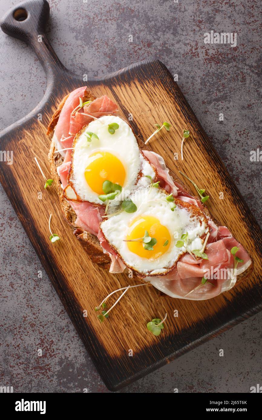 Strammer max hi-res stock photography and images - Alamy