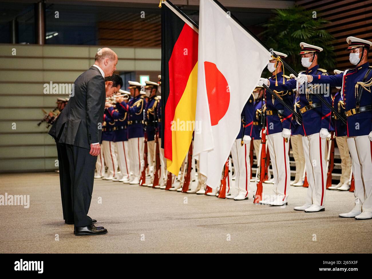 Tokio, Japan. 28th Apr, 2022. German Chancellor Olaf Scholz (SPD) is ...