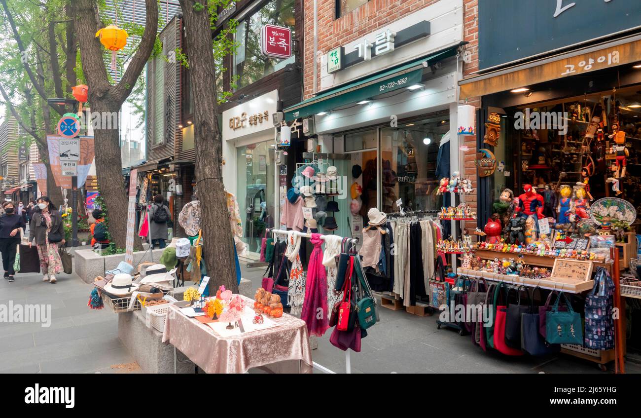 Insadong, April 21, 2022 : The Insadong street in Seoul, South Korea ...