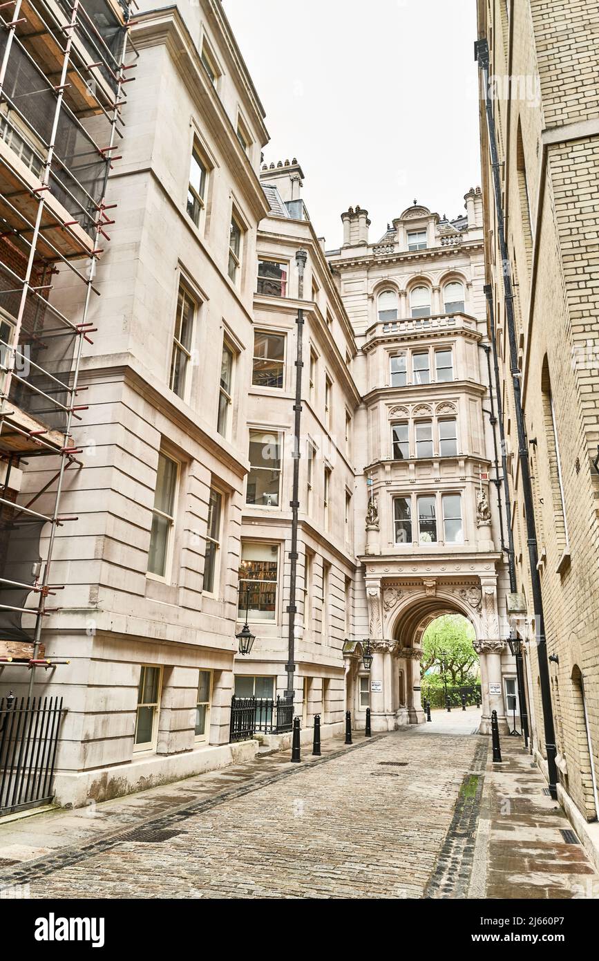 Offices and flats at the narrow cobbled Temple Gardens lane, London ...