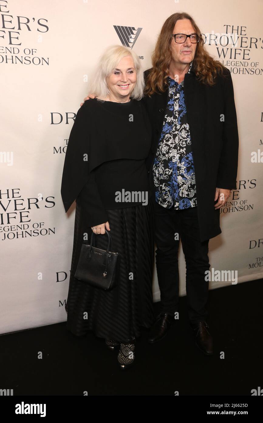 Drover's wife hi-res stock photography and images - Alamy