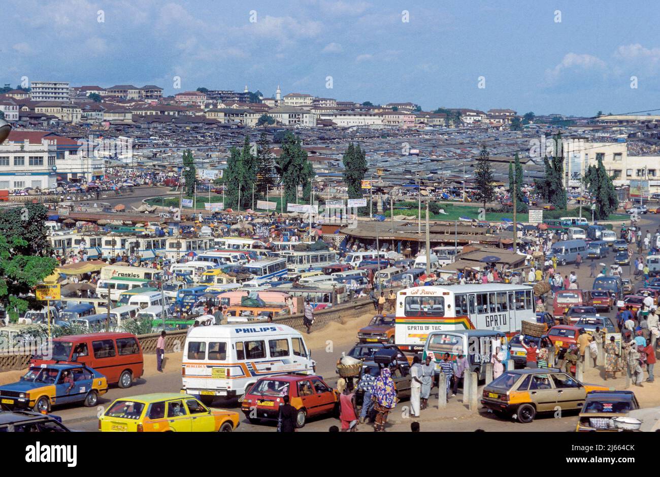 Ghana, Kumasi; view of the marketplace Stock Photo - Alamy