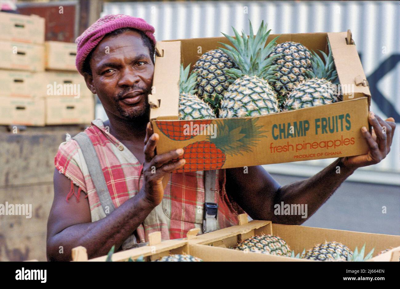 Food export africa transport hi-res stock photography and images - Alamy