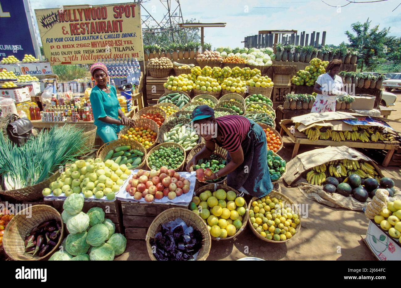 Advertisement fruits vegetables hi-res stock photography and images - Alamy