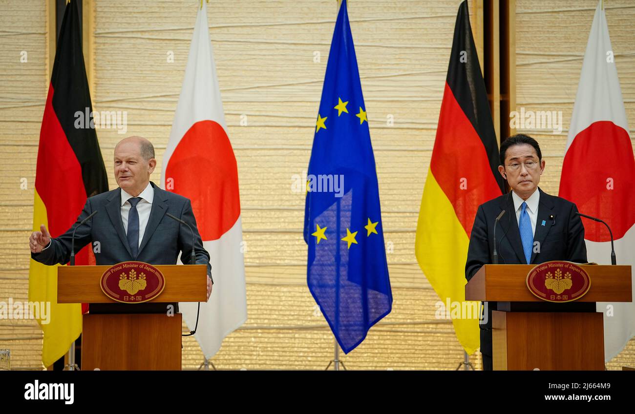 Tokio, Japan. 28th Apr, 2022. German Chancellor Olaf Scholz (SPD) and ...