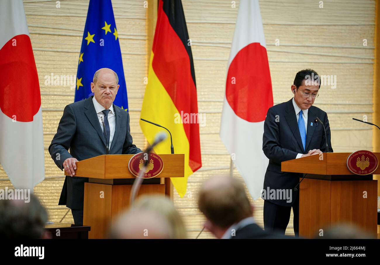 Tokio, Japan. 28th Apr, 2022. German Chancellor Olaf Scholz (SPD) and ...