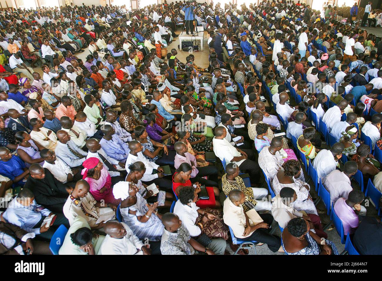 Ghana - Ghana, Accra. Worshippers at central Gospel Church Stock Photo ...