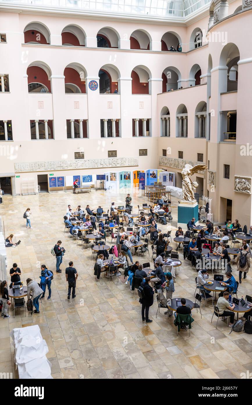 University zurich students hi-res stock photography and images - Alamy