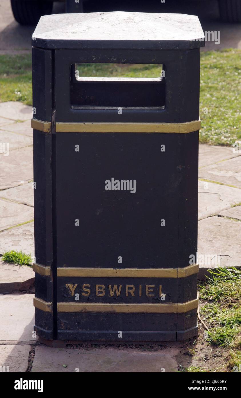 Cardiff council bin hi-res stock photography and images - Alamy