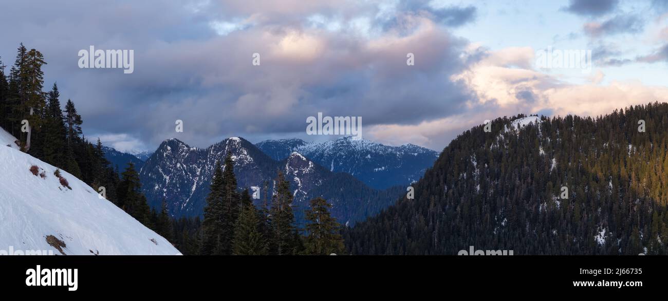 Canadian Mountain Landscape Nature Background Stock Photo - Alamy
